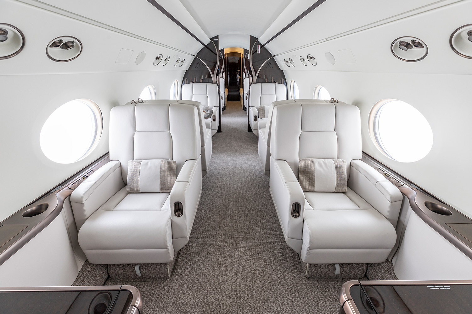 Fleet | Gulfstream G550 | Silver Air